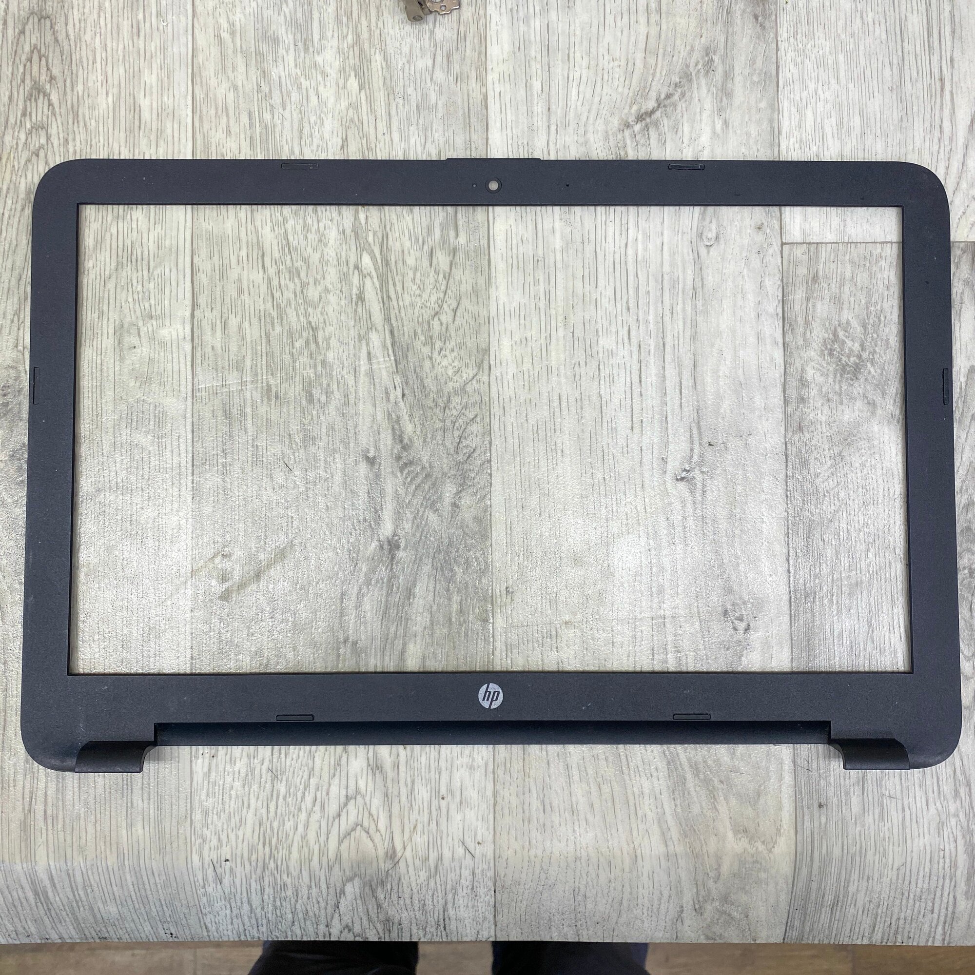 Рамка матрицы HP 15-ac21ur