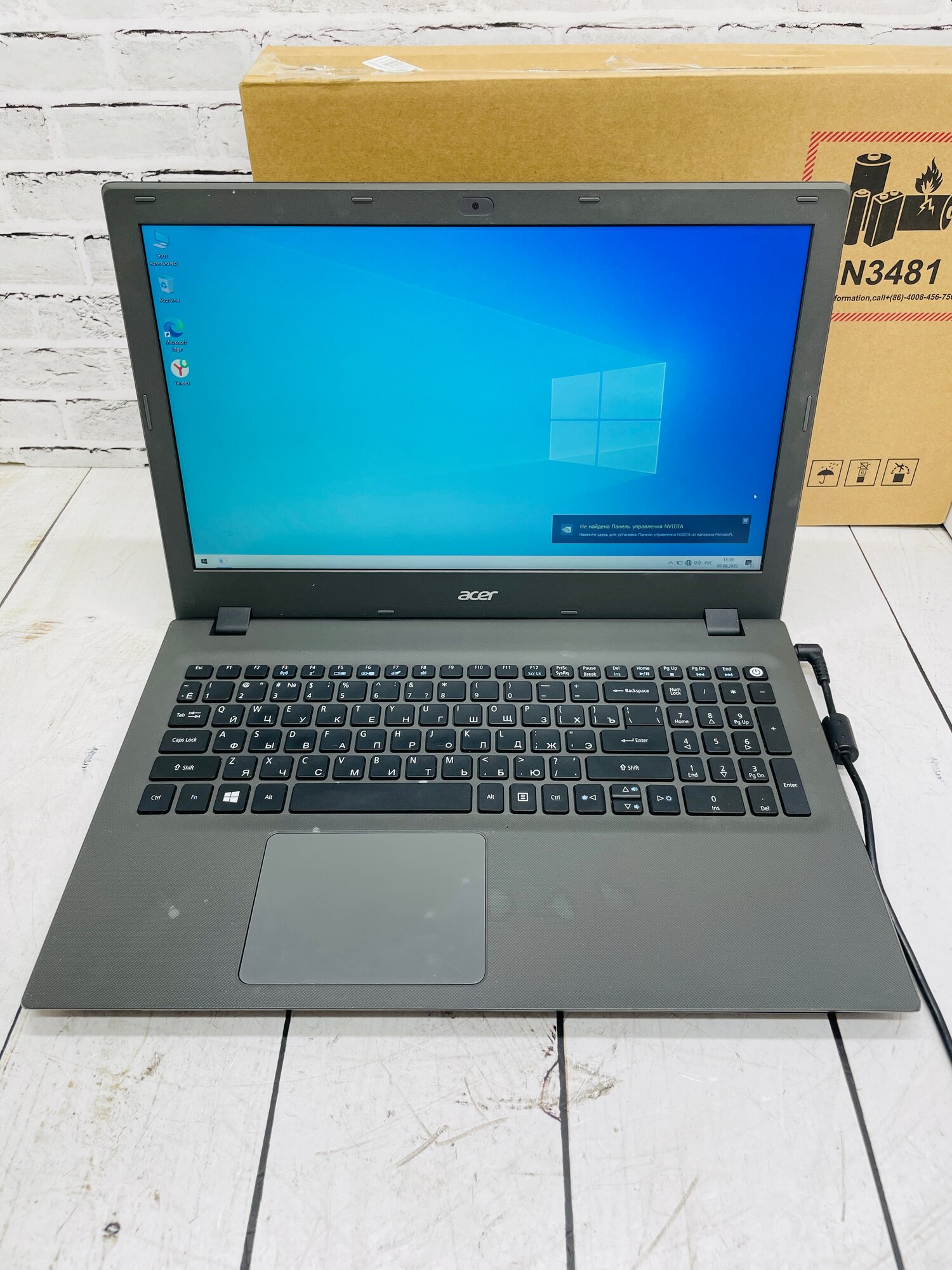 Игровой ноутбук 15,6, Acer E5-573G-39RA, Intel Core i3 5005U, 4 Gb DDR3, 500 Gb HDD, GeForce 940