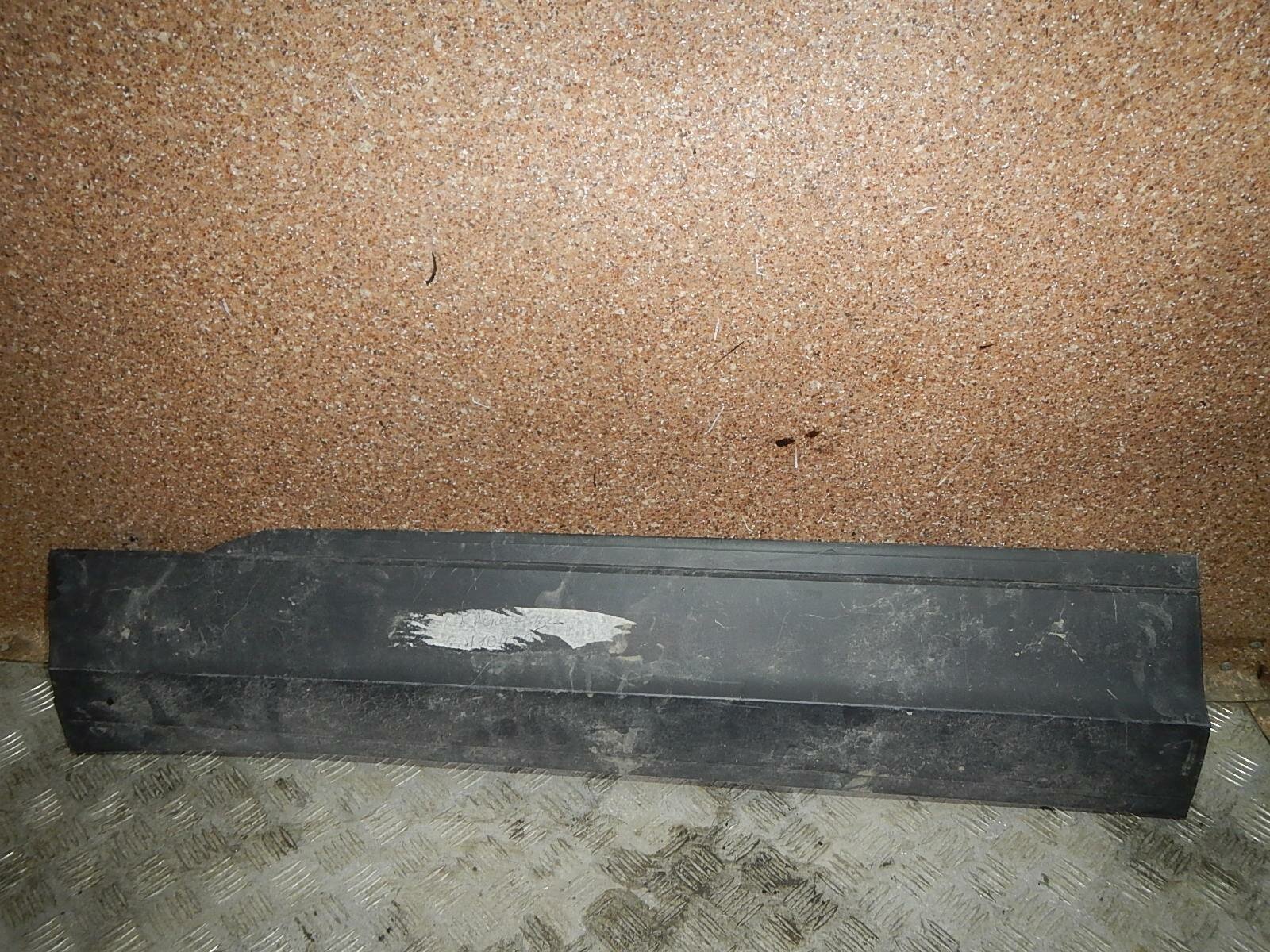 Б/У Молдинг двери передней левой, Volkswagen (Фольксваген)-TIGUAN (II) (16-) VOLKSWAGEN TIGUAN (II) (16-) Задиры,царапин...