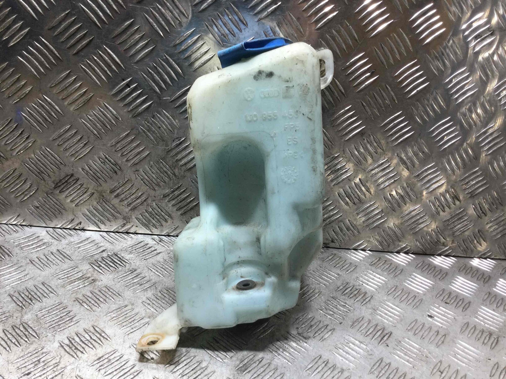 Б/У Бачок омывателя Audi A3 8L (1996-2000) 2000 г.