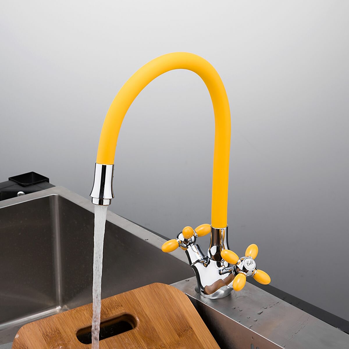 Смеситель для кухни с гибким изливом шлангом Frud R44127-9