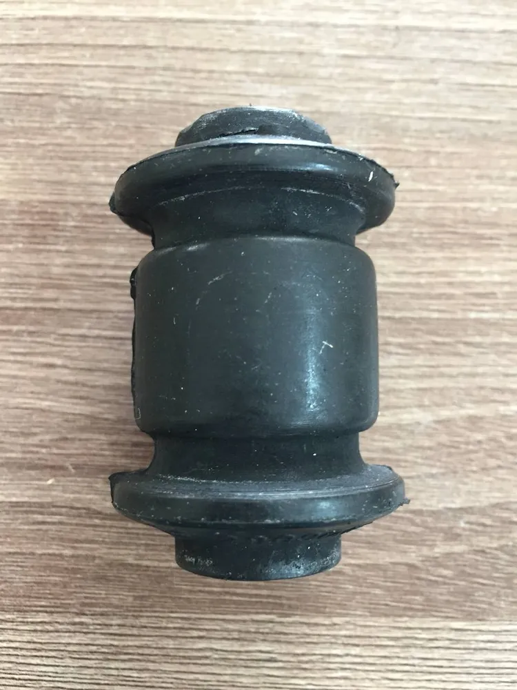 Сайлентблок передний рычага подвески передней для Chery Bonus 3