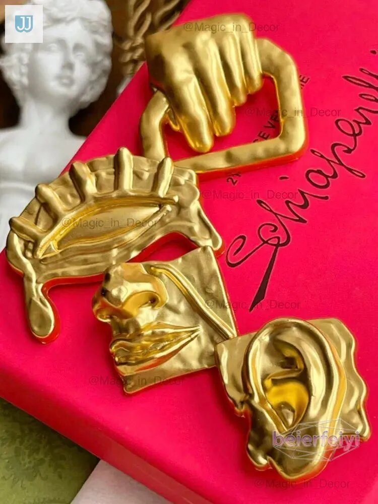 Набор декоративных пуговиц Schiaparelli из металла в золотом цвете, 4 шт.