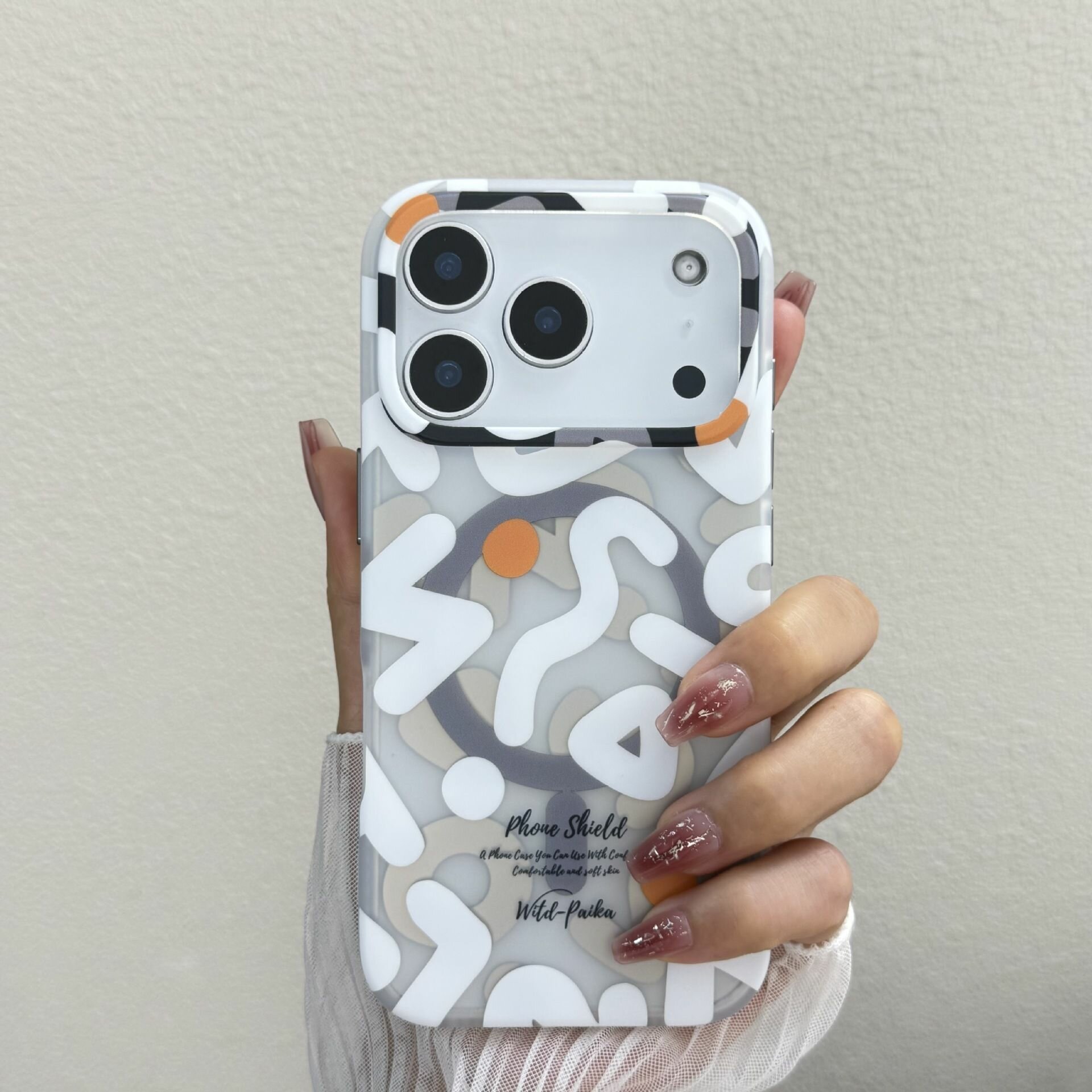 Чехол для мобильного телефона iPhone 17 Pro (айфон 17 Pro / айфон 17 про), материал PC + TPU, поддержка технологии MagSafe (магсейф), матовая текстура с граффити, модный дизайн