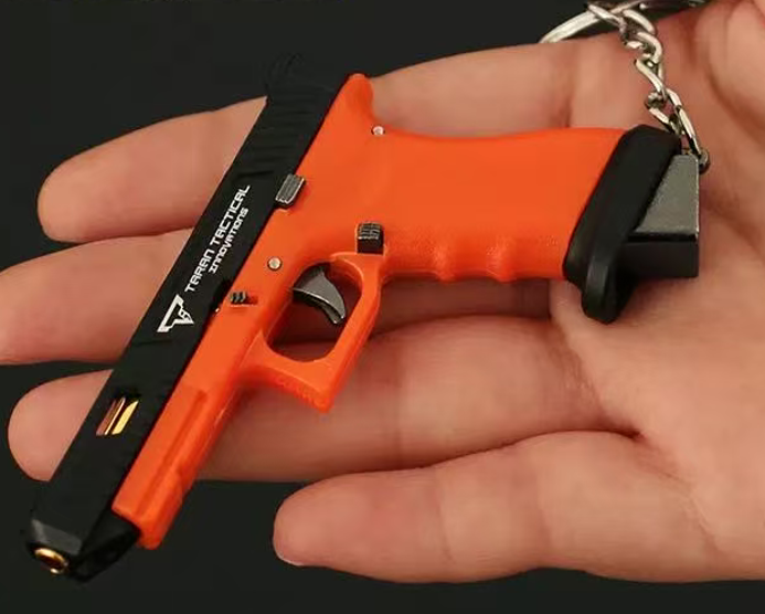 Брелок Glock 34 металлический, модель оружия с разборкой, коллекционный сувенир, функциональный аксессуар для ключей, по