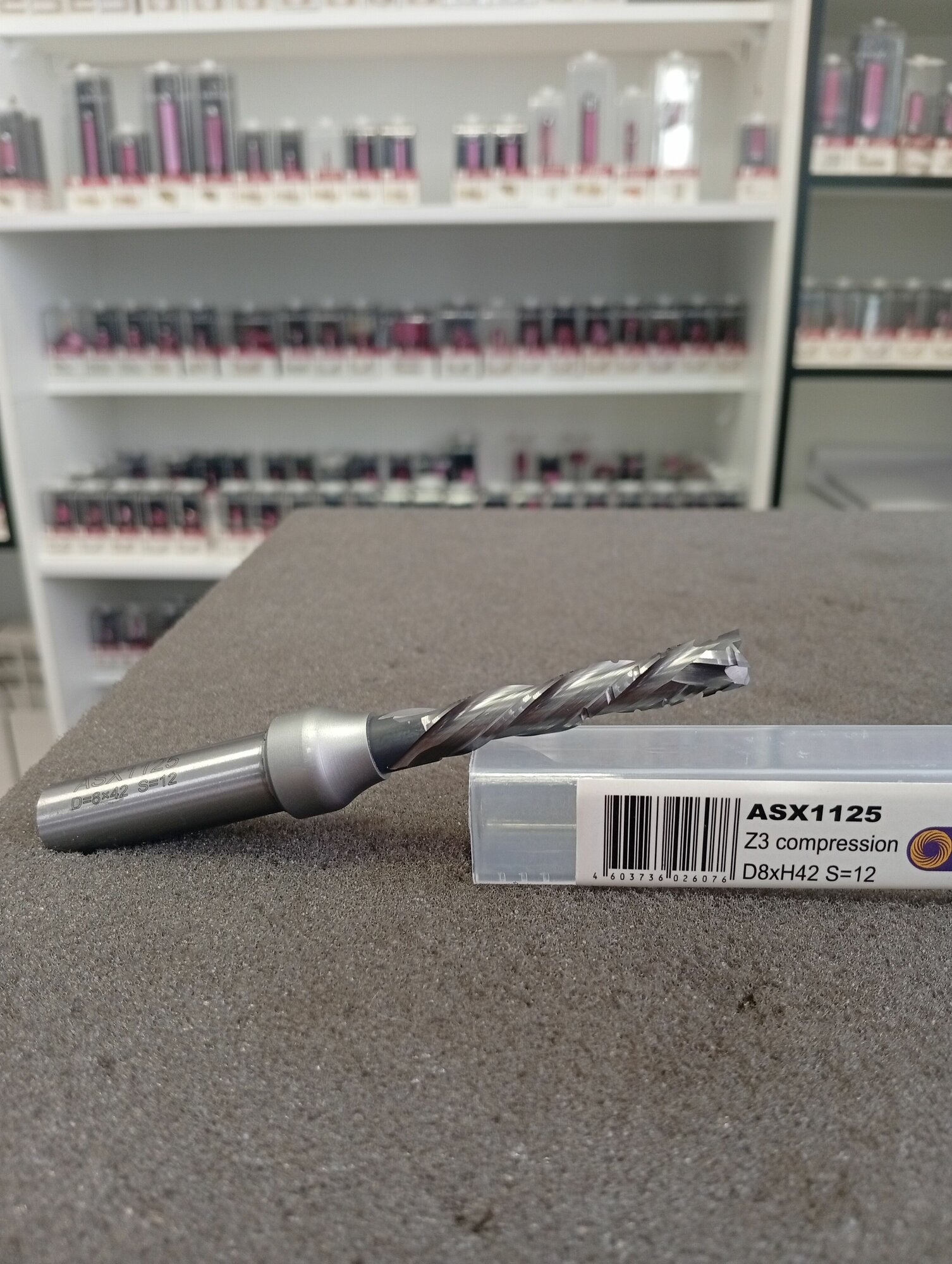 Фреза прямая пазовая монолитная Z3 компрессионная D 8x42 S 12 PROCUT PROFESSIONAL ASX1125