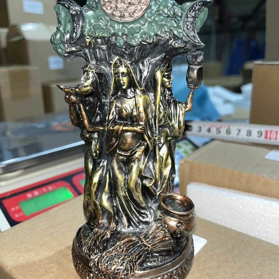 Статуэтка "Геката - богиня волшебства и всего таинственного" (Veronese) WS-580-ER