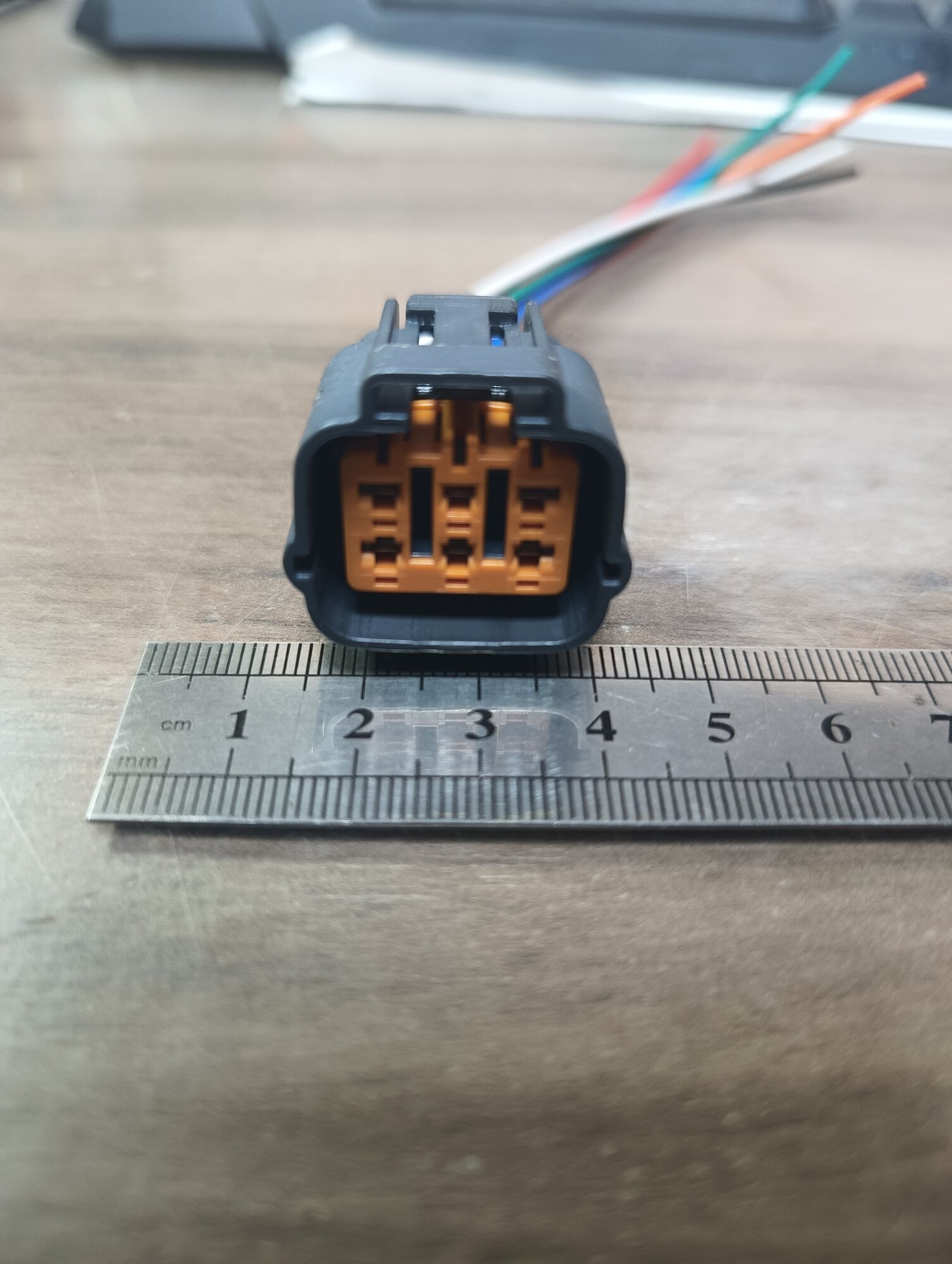 Разъем (штекер фишка) 6 контактный дросселя Honda Nissan "AMP"