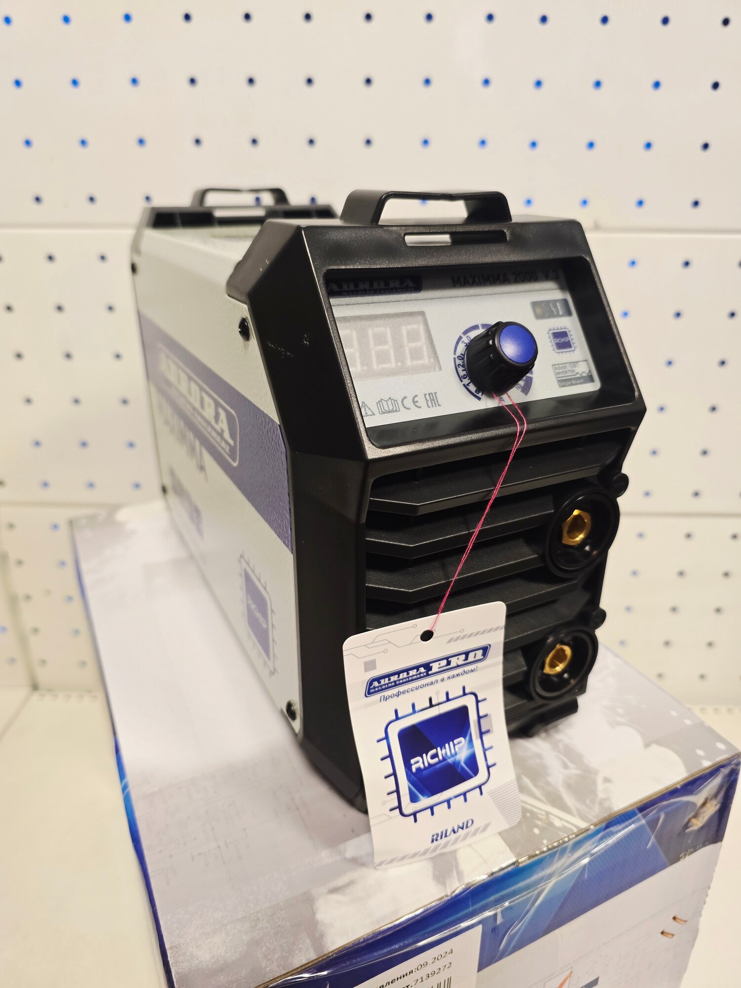 Сварочный инвертор Aurora MAXIMMA 2000 V.3 RICHIP, 30-200А, антиприлипание