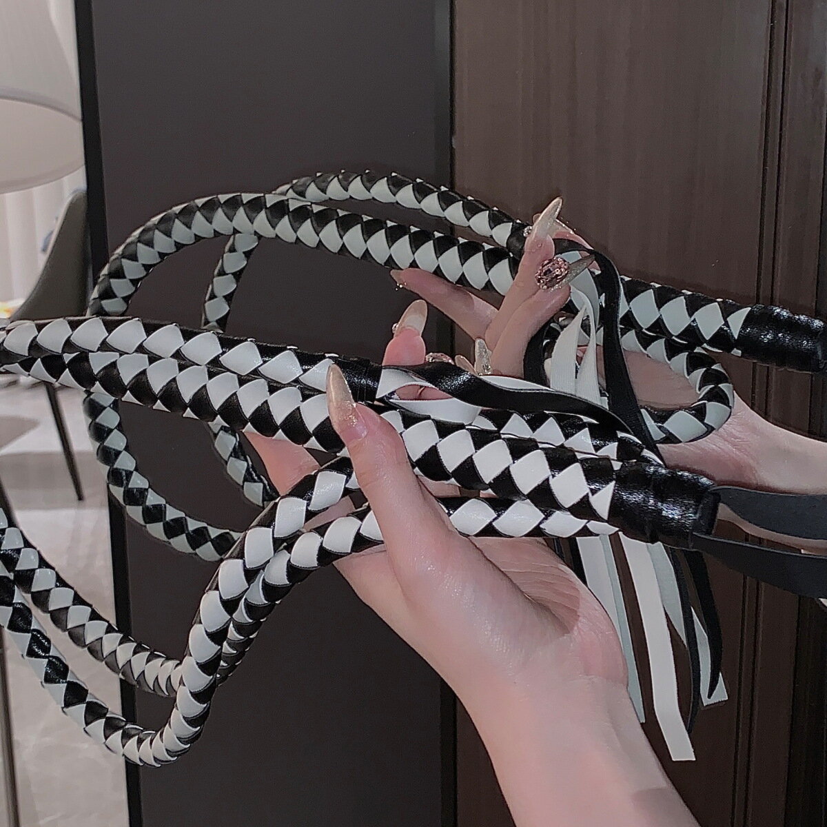 SM Маленький кожаный кнут черный конский кнут пастух длинный кожаный кнут PU черный косплей рыцарское снаряжение фитнес свободный кнут длинный змеиный кнут