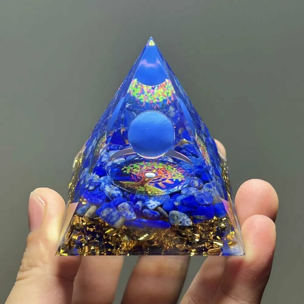 Алтарная атрибутика/ энергетическая пирамида /Используется в ритуалах, медитации, поглощении энергии. Размер 12 см