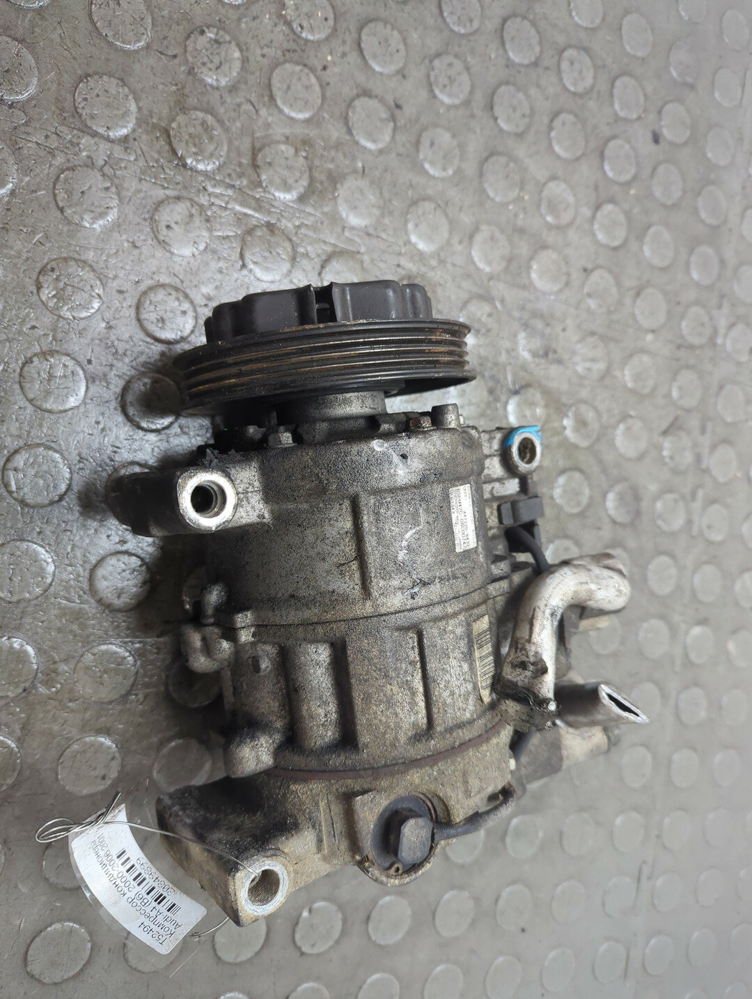 Компрессор кондиционера Audi A4 (B6) Б/У