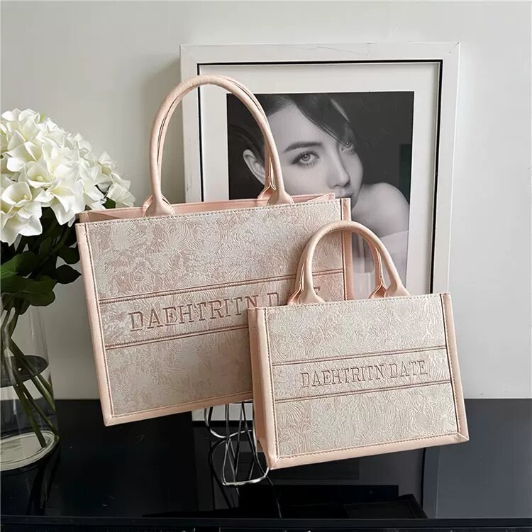 2025 Новая большая сумка для женщин, модная жаккардовая вышивка, высококачественная индивидуальная сумка через плечо для повседневного использования