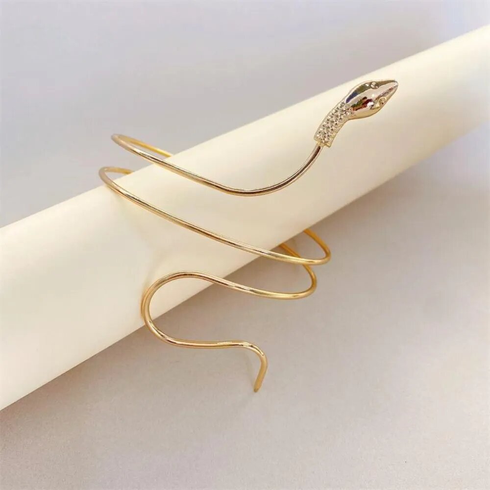 Браслет бэнгл змея золотистый из бижутерного сплава для женщин 8-11 размер