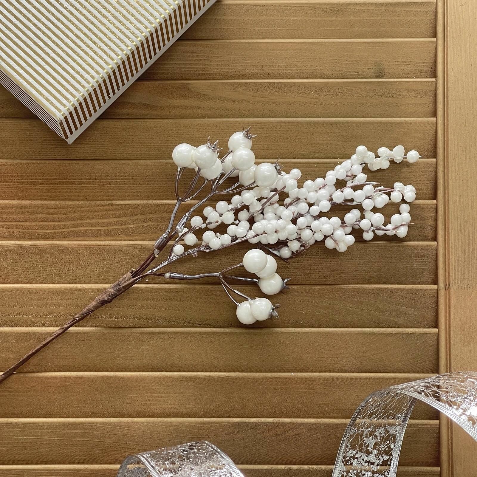 Ветка декоративная Серпантин Снежное утро, длина 33 см, пластик