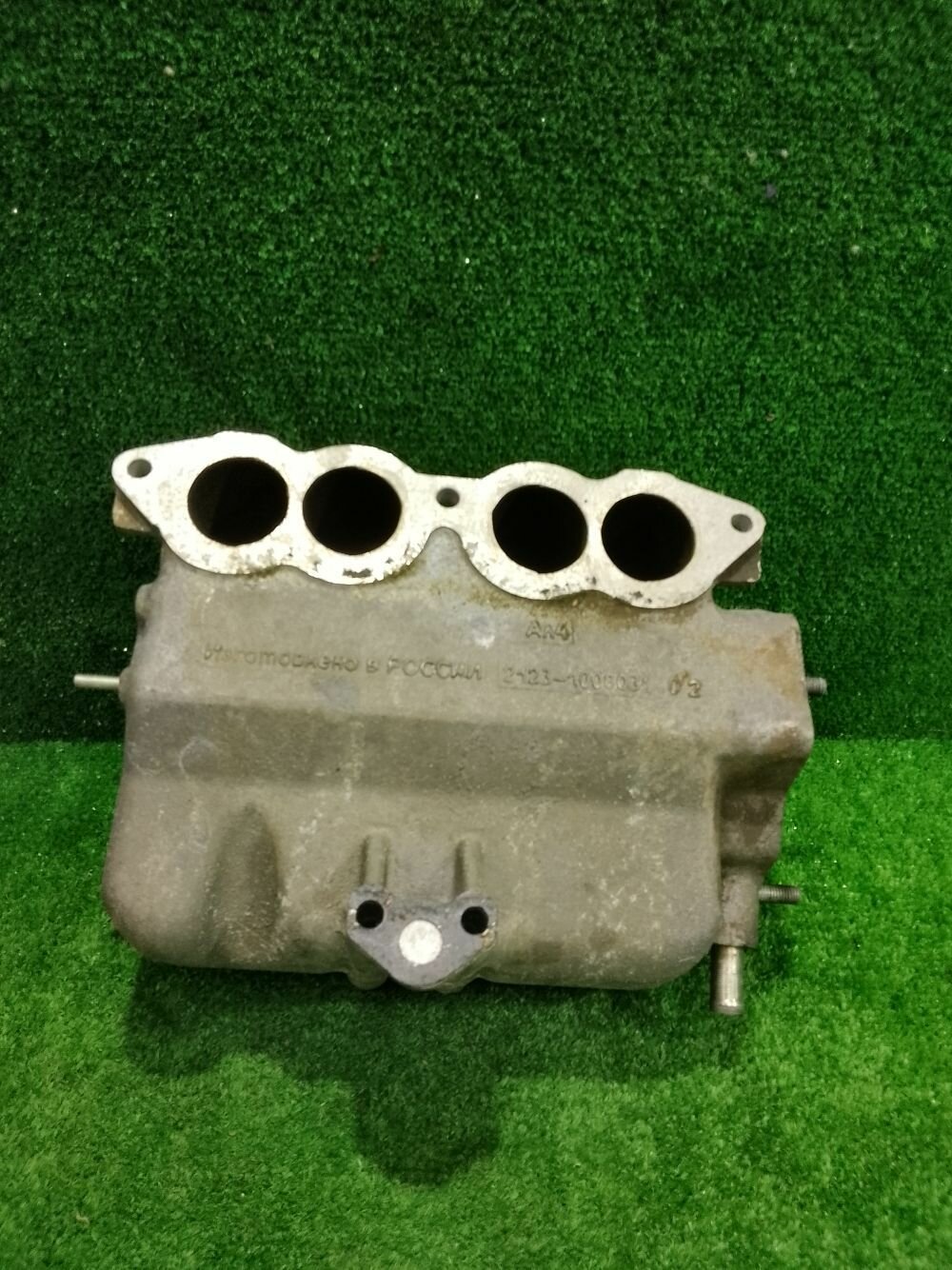 Коллектор впускной ВАЗ 2123 ВАЗ 2107 2104 инжектор Б/У с пробегом