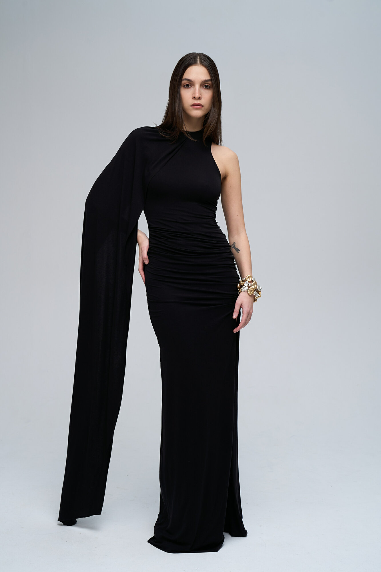 Платье Lipner Addiction с разрезом на бедре, трансформируемая драпировка, утягивающий эффект, тенсел