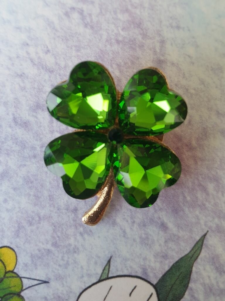 Брошь, хрусталь, стекло