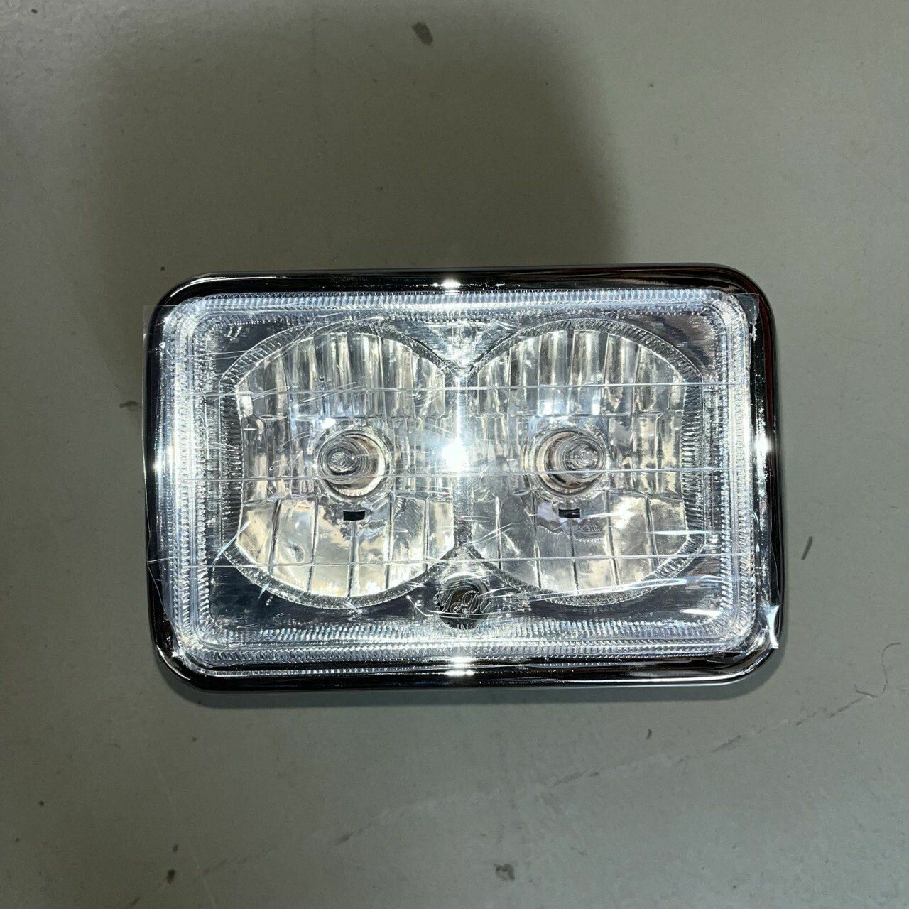 Фара квадратная на мотоцикл Иж, Урал (2 галогенки)