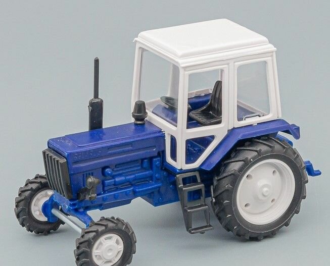 Трактор МТЗ-82 (металл/пластик, синий), масштаб 1:43, модель коллекционная