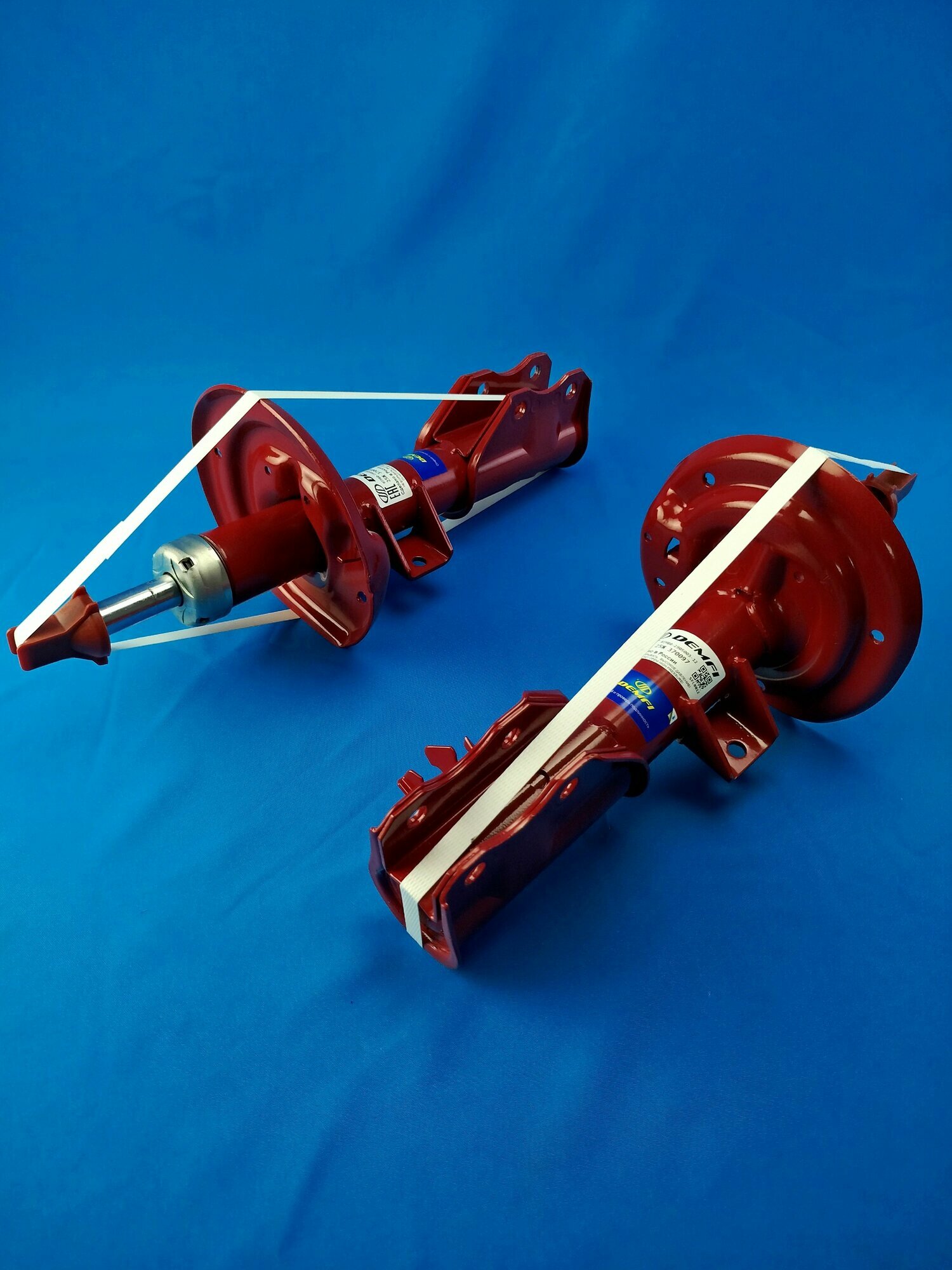 Стойки передние "DEMFI" для автомобилей Веста, Веста SW Премиум газовые (пара)