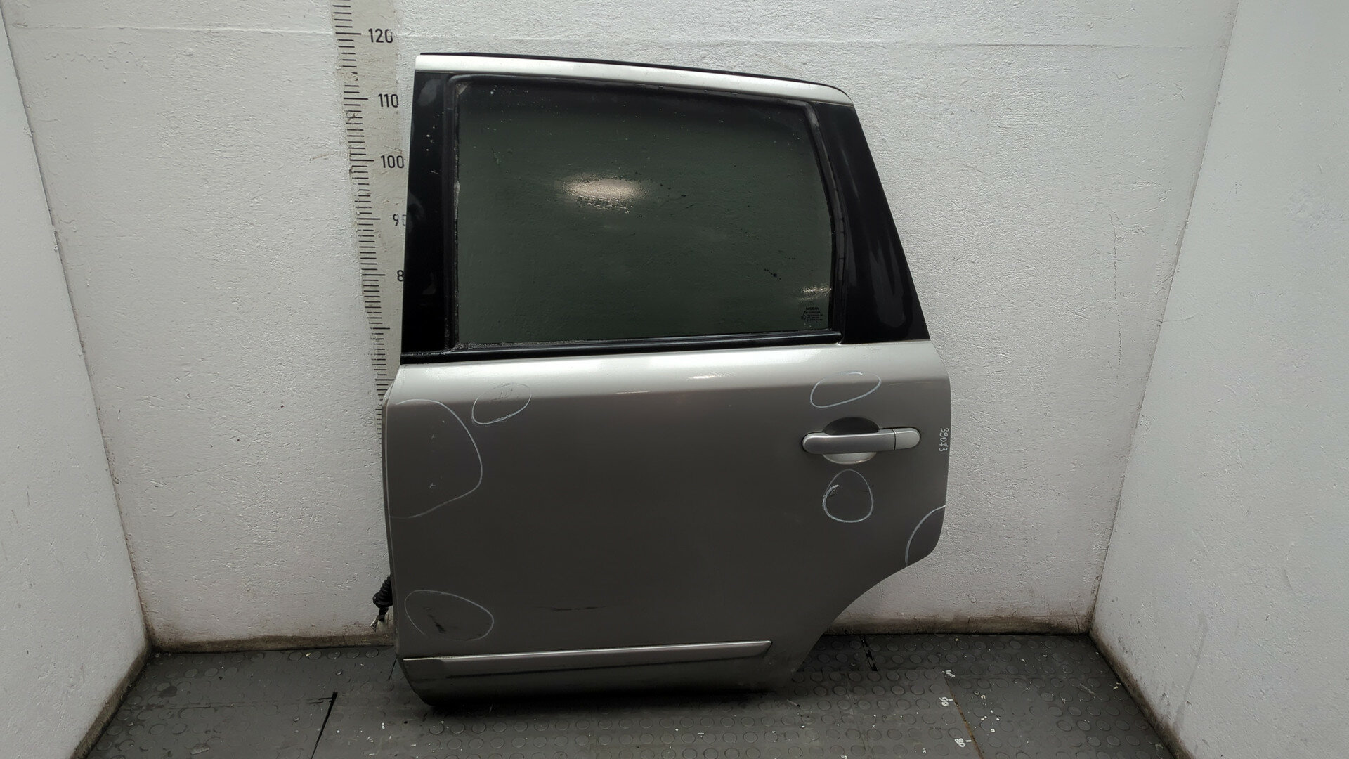 Дверь боковая (легковая) левая задняя Nissan Note E11 Б/У