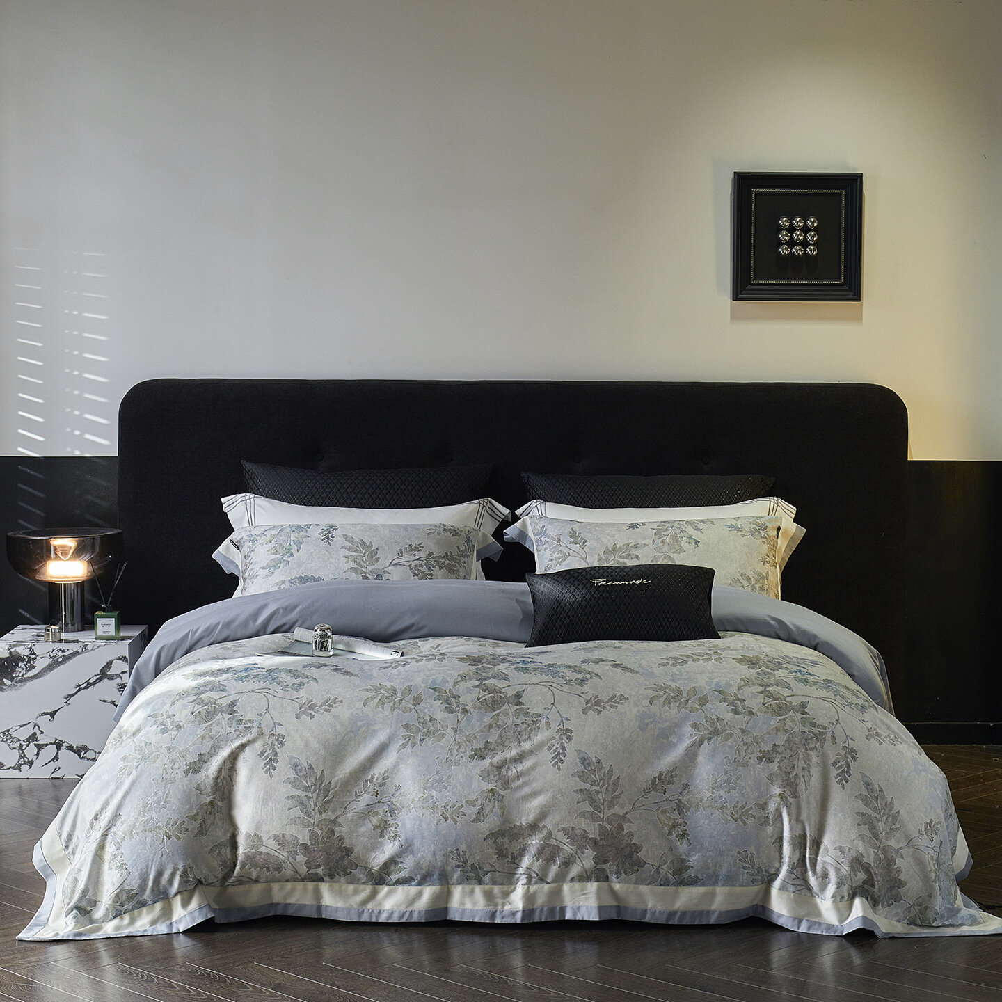 Американский стиль осенне-зимнего постельного белья из легкого роскошного материала с цветочным узором, 100S тенсель-хлопок с начесом, четырехпредметный комплект, теплый и утолщенный, включающий простыню и пододеяльник.