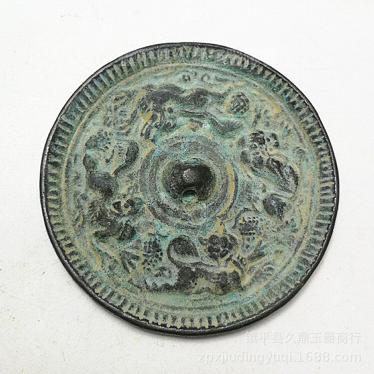 Оптовая продажа антикварных предметов, антикварных медных зеркал, бронзовых изделий, медных зеркал, изделий из бронзы в античном стиле с эффектом состаривания, различные товары доступны для оптовой покупки.