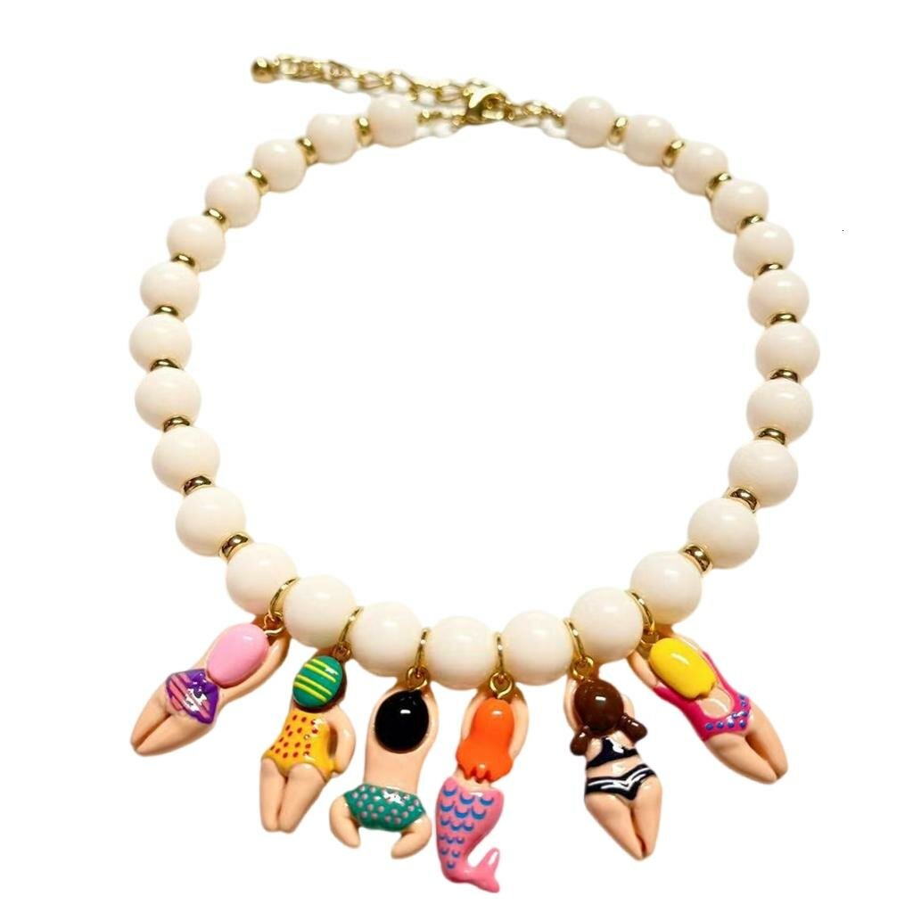 Детское ожерелье с кулоном-куклой для плавания