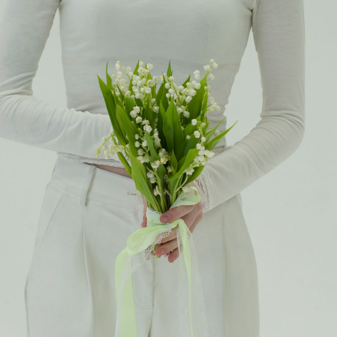 Букет невесты из белоснежных ландышей Майя