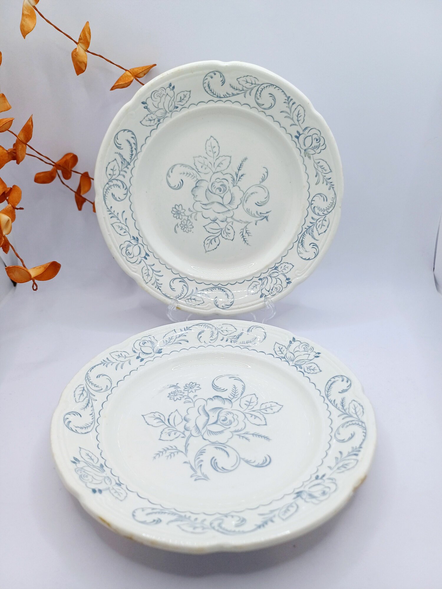 Набор плоских тарелок с цветочной росписью винтажный, фаянс, ЗиК Конаково СССР