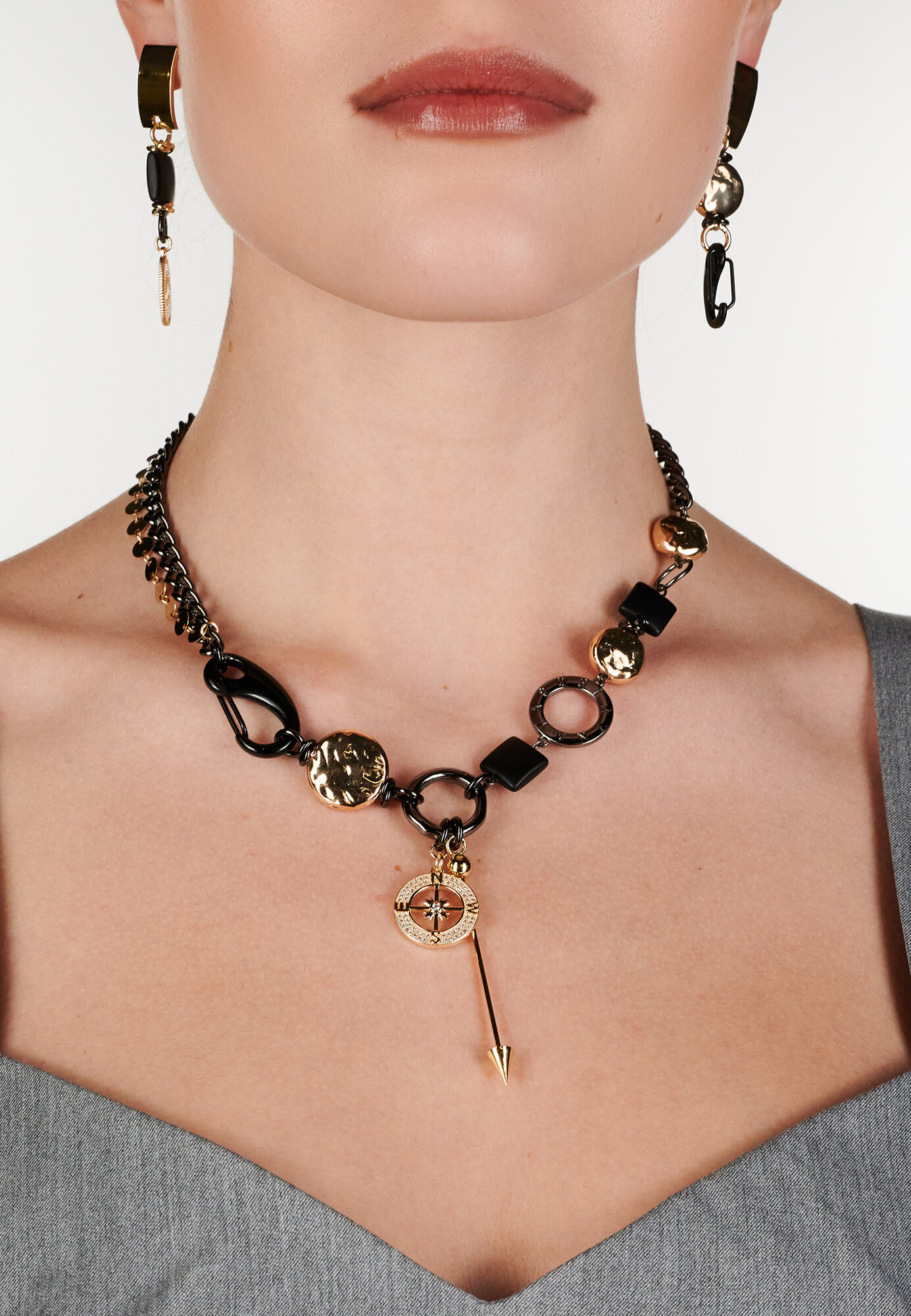 Колье, циркон