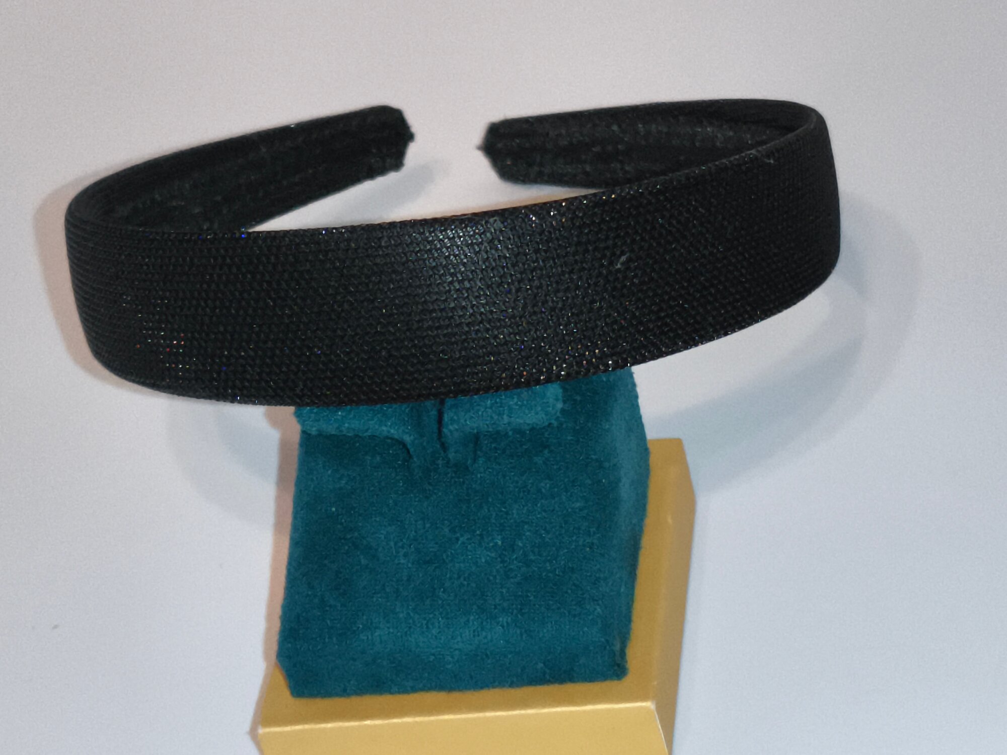 Ободок для волос "Сияние", пластик, текстиль, цвет черный, ширина 2.5 см