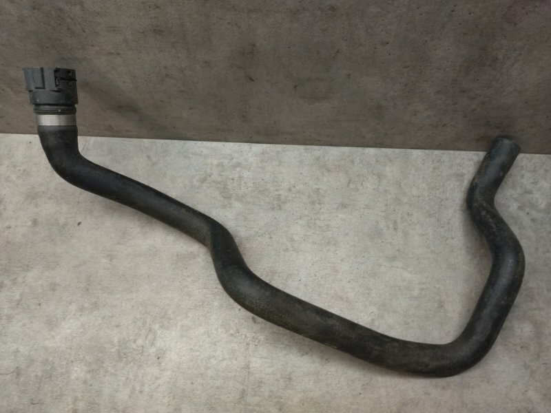 Патрубок охлаждения BMW 5 E39 m54 tu 64218378368