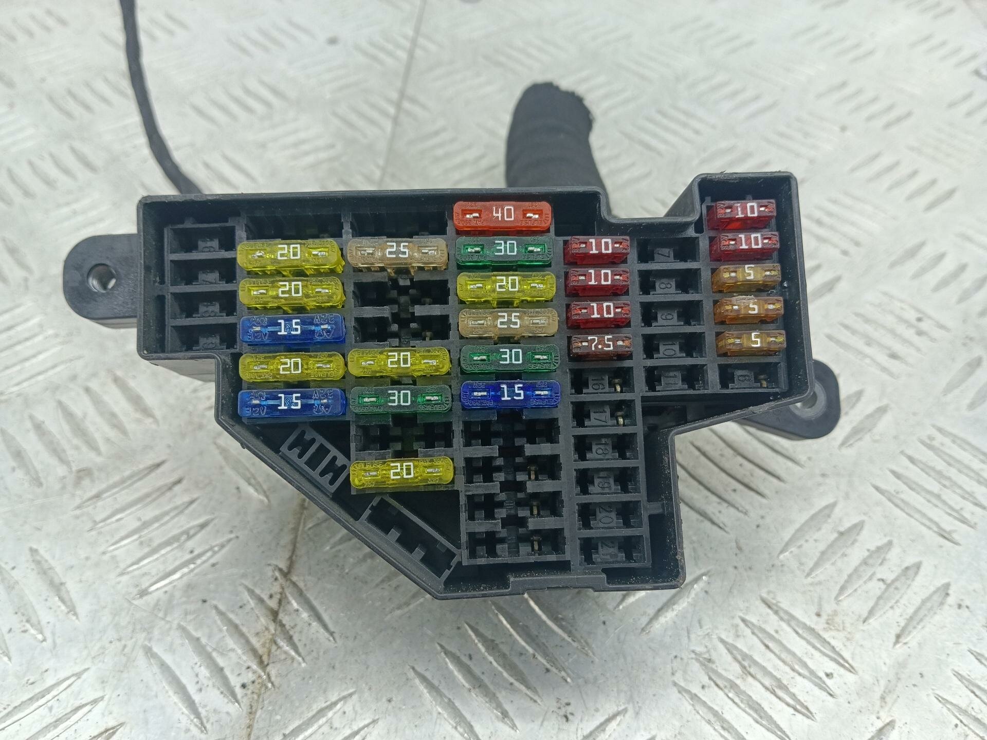 Блок предохранителей Volkswagen Golf 6 2008