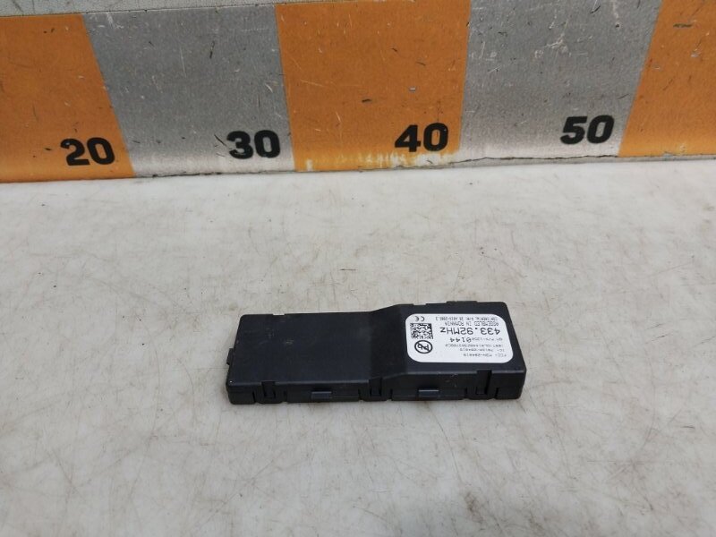 Б/У Блок управления центральным замком Chevrolet Cobalt T250 430453 GENERAL MOTORS арт. 13500144