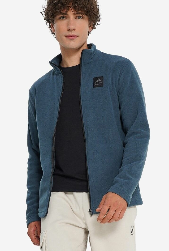 Толстовка спортивная