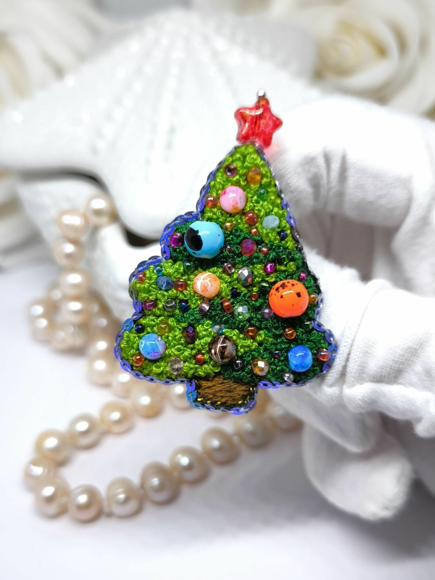 Брошь, стекло, бисер