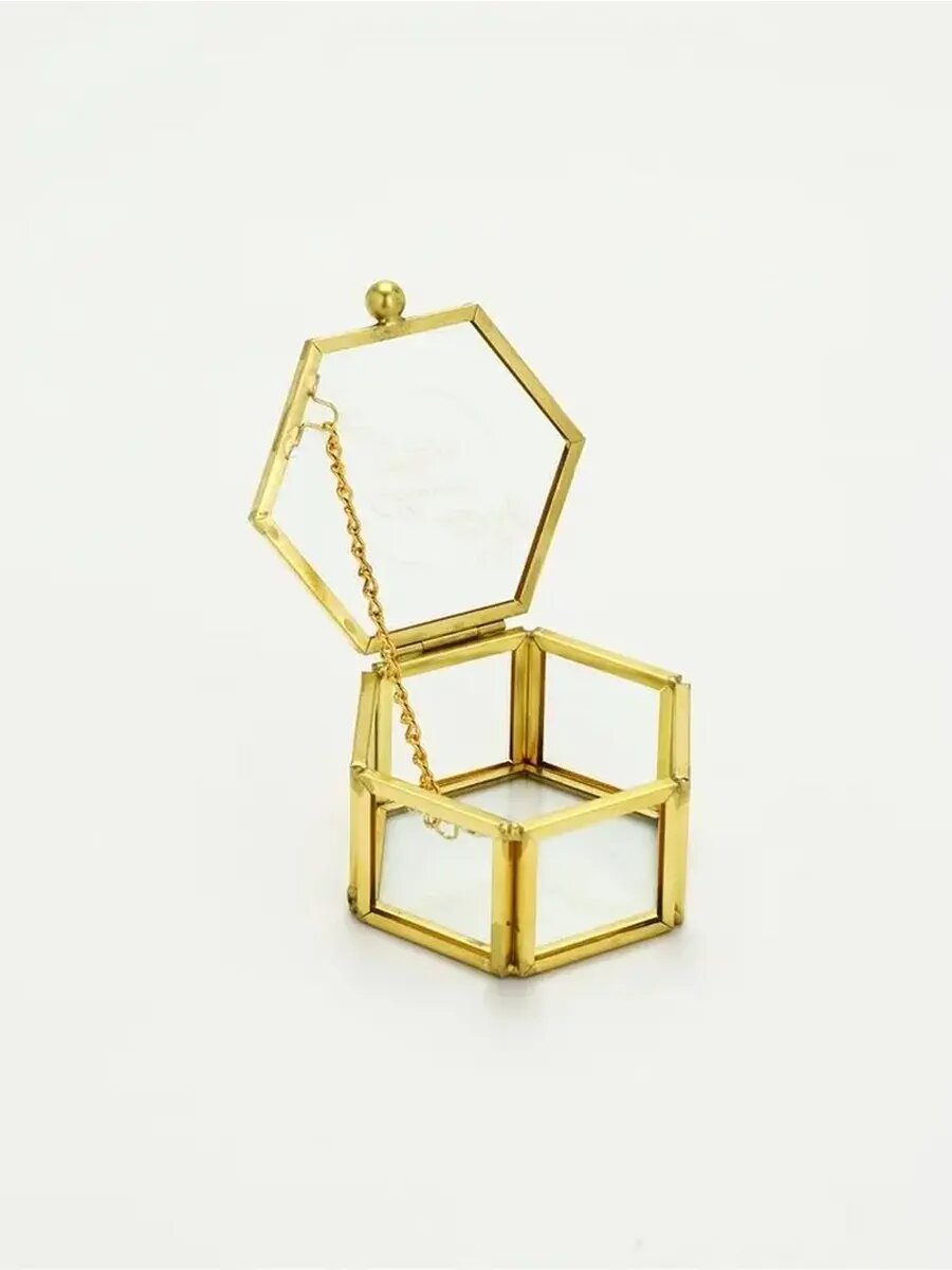 Стильная шкатулка для колец в форме шестиугольника