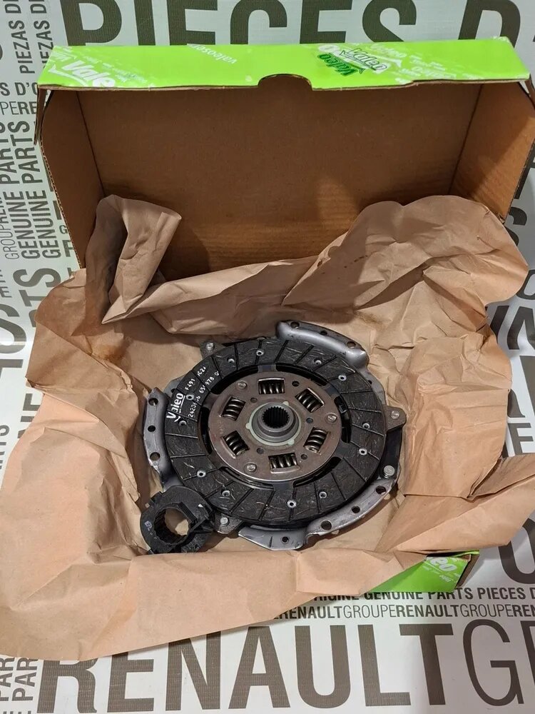 Комплект сцепления VALEO 826577 для Renault Kangoo, Logan, Sandero