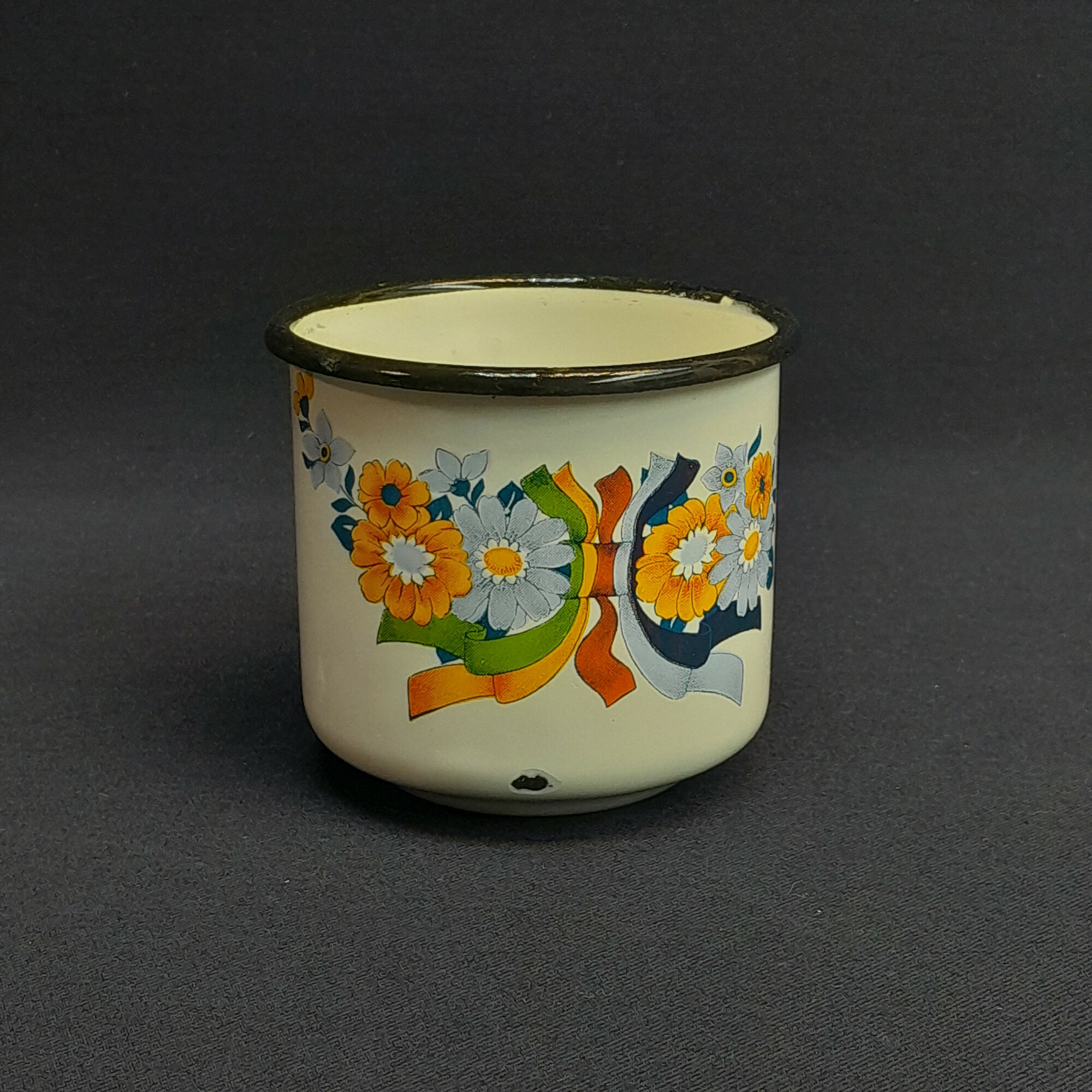 Эмалированная кружка, метал деколь 200 мл, дефект винтаж СССР