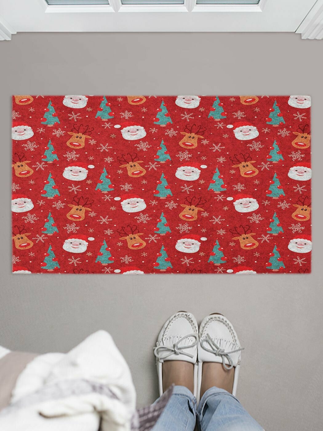 Коврик придверный в прихожую с принтом "Санта в снежинках" 45 на 75 см , JoyArty, серия Новый год и Рождество