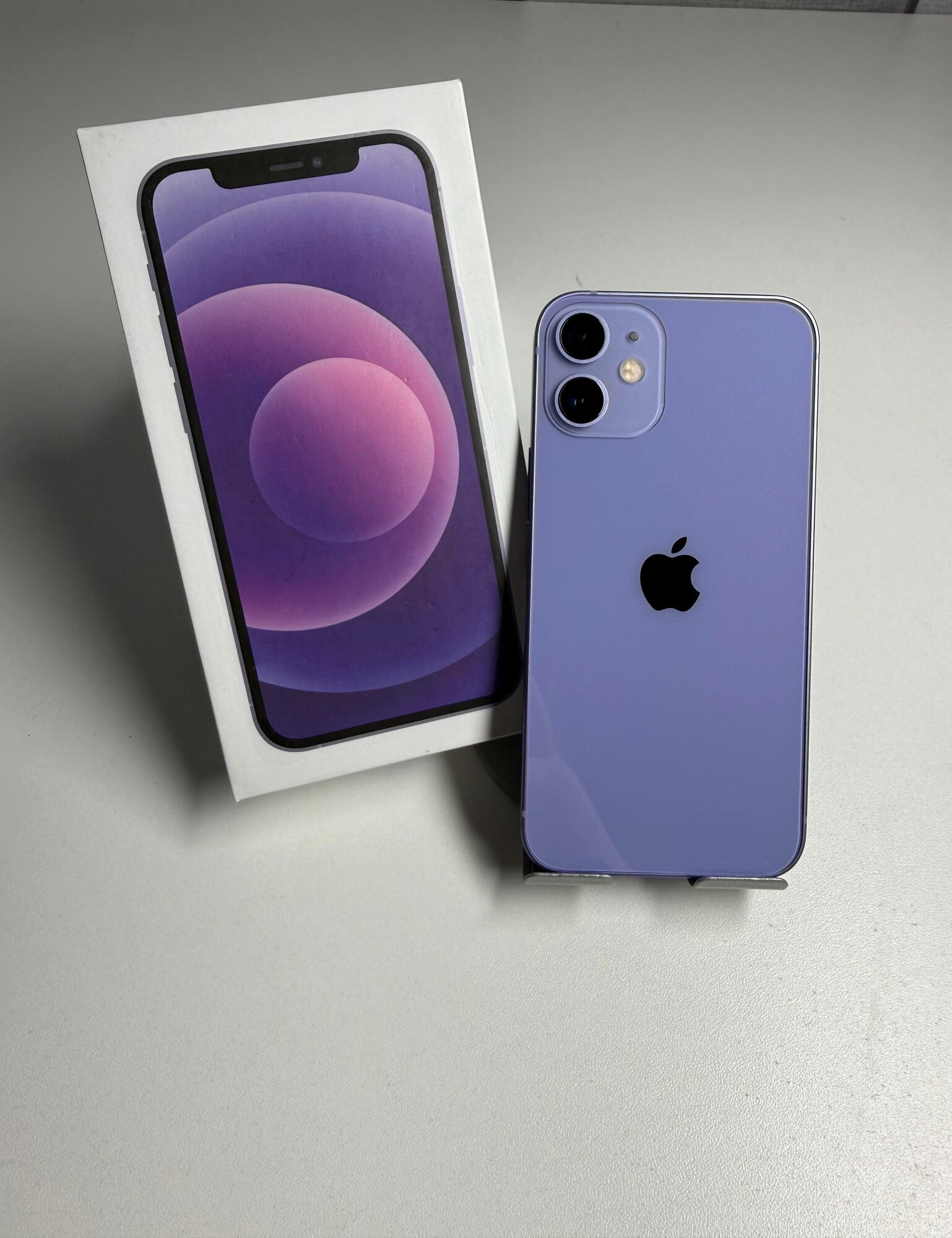 Б/У Смартфон Apple iPhone 12 mini 256 ГБ, Фиолетовый, 5,4"