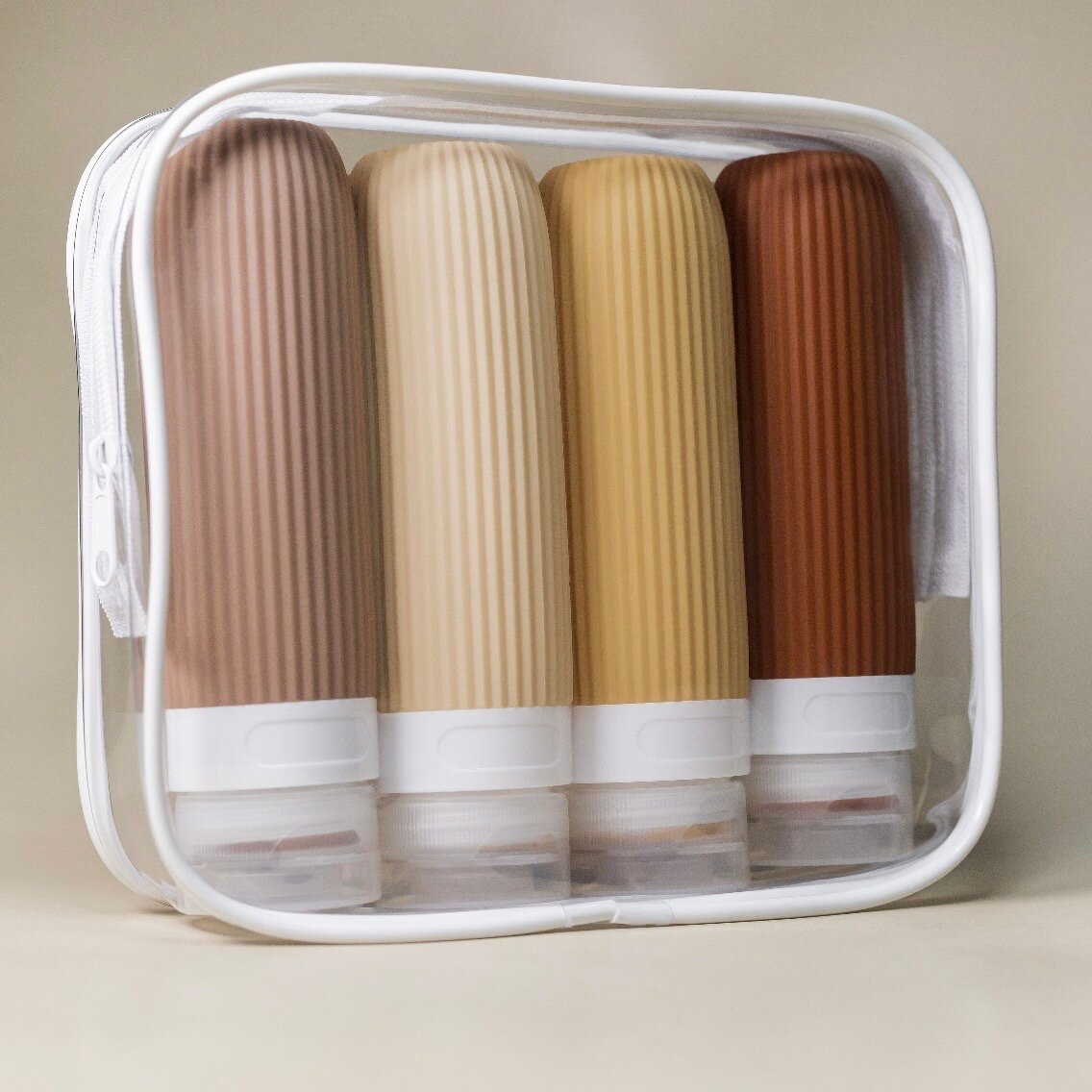 Дорожный набор флаконов силиконовые с косметичкой для путешествий 90 мл с наклейками