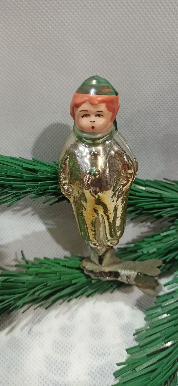 Елочная игрушка Мальчик в костюме клоуна на прищепке винтажная, стекло, СССР