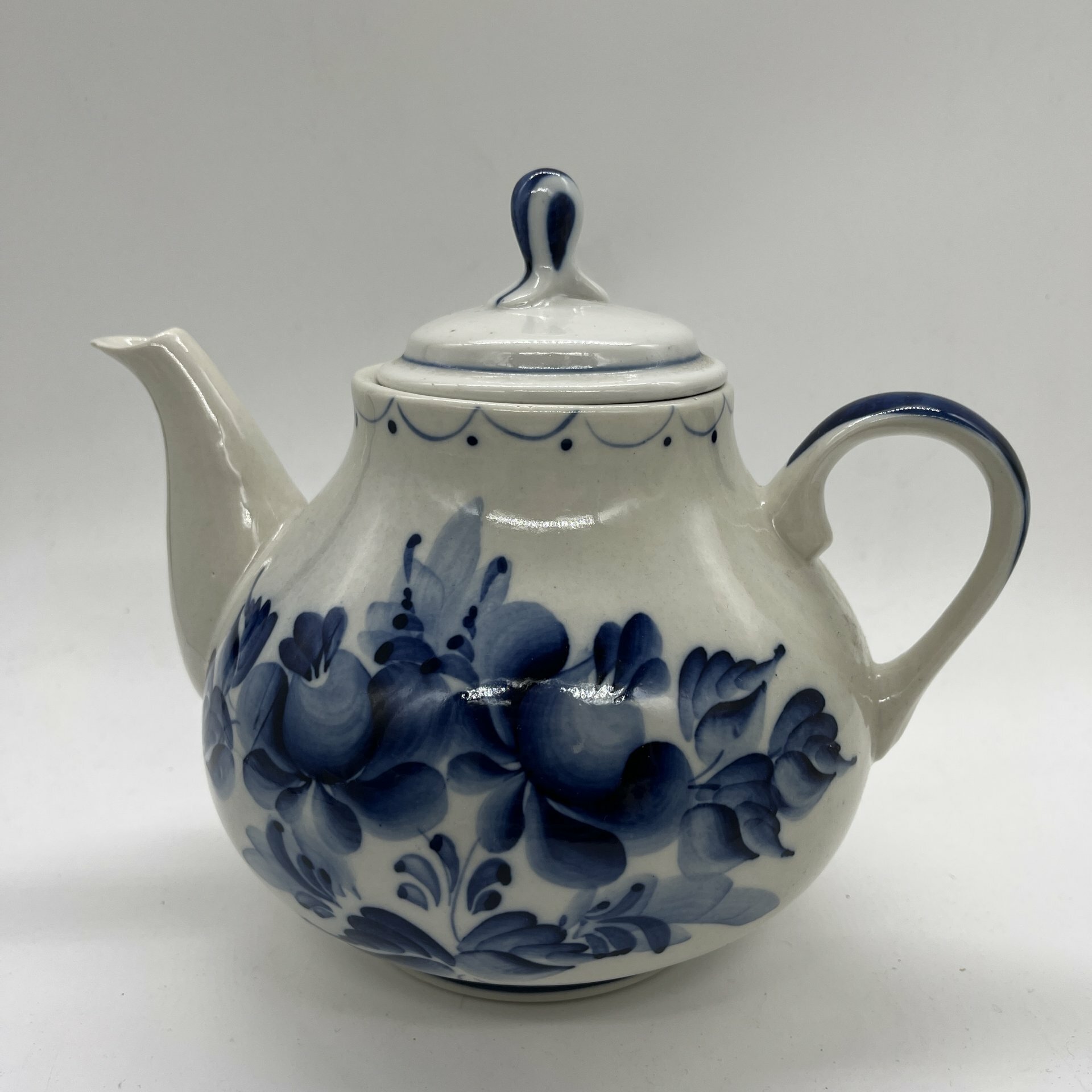 Чайник заварочный с расписным цветочным декором (крышка подбор), фарфор, роспись