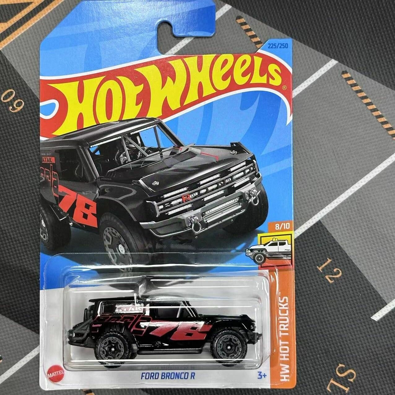 Hot Wheels 2024A 1:64 Литой Автомобиль(3N225-Форд Мустанг)