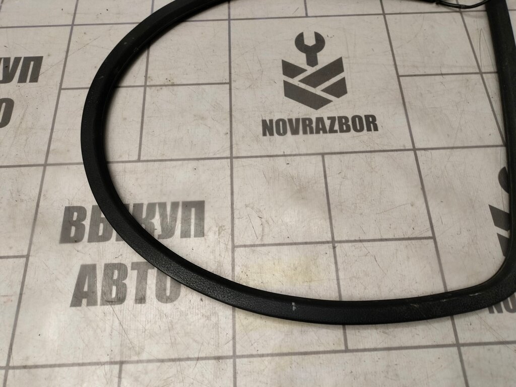 Уплотнитель стекла двери Fiat Stilo 02-07