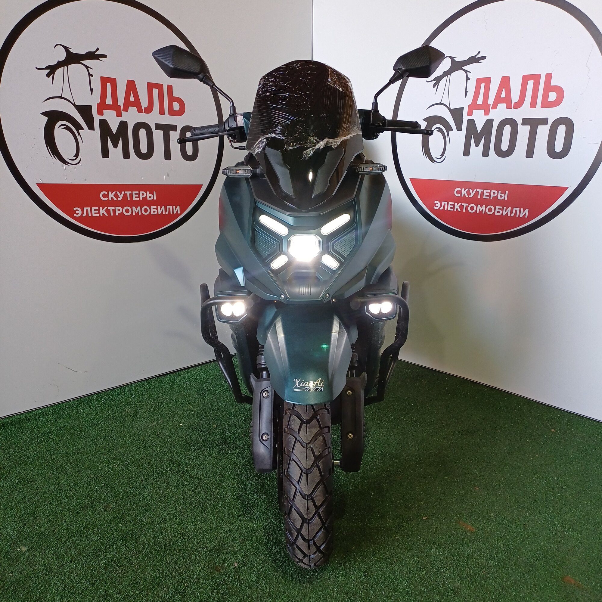 Скутер TANK, 49 кубов, инжекторный, максимальная скорость 100км/ч, зелёный