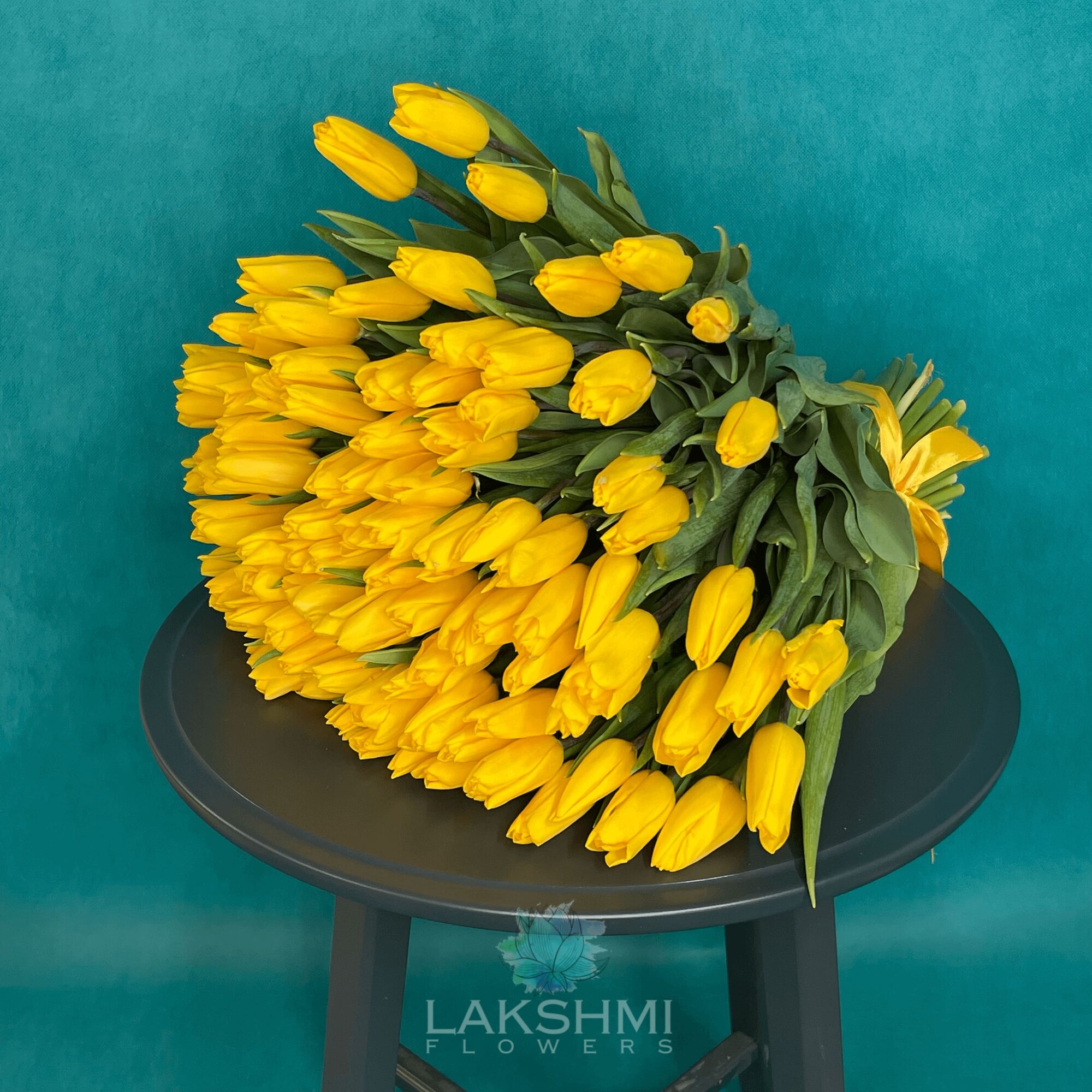 101 желтый тюльпан / Букет из 101 желтого тюльпана под ленту